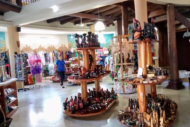 Don Lucas Cigar Factory, Rum tasting, Cocoa factory, Souvenirs - Who Will Enjoy This Tour?