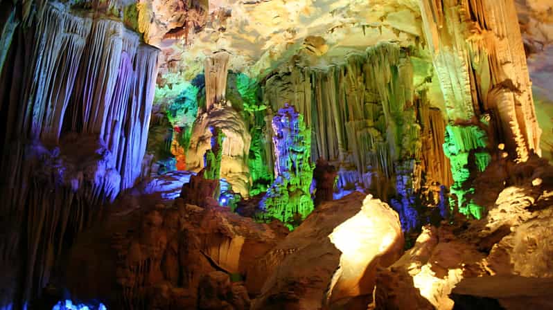 Dong Hoi: Explore Paradise Cave & Phong Nha Cave with Lunch - The Itinerary Breakdown