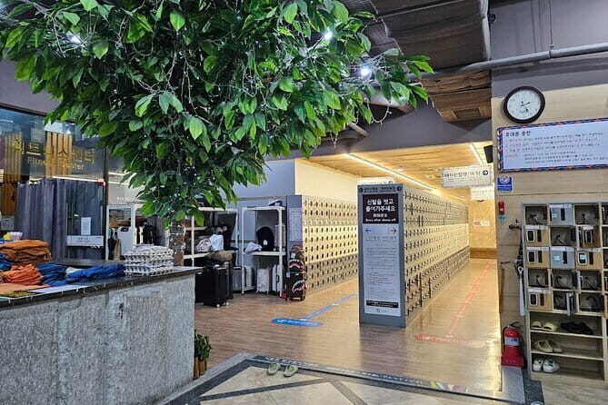 Dongdaemun SPAREX Jimjilbang Sauna Admission Ticket () - Key Points