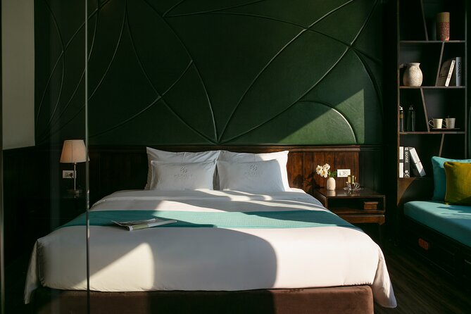 DORIA Cruise 5* Lan H Bay 2 days 1 night with 2 ways transfer - Who Should Consider This Tour?