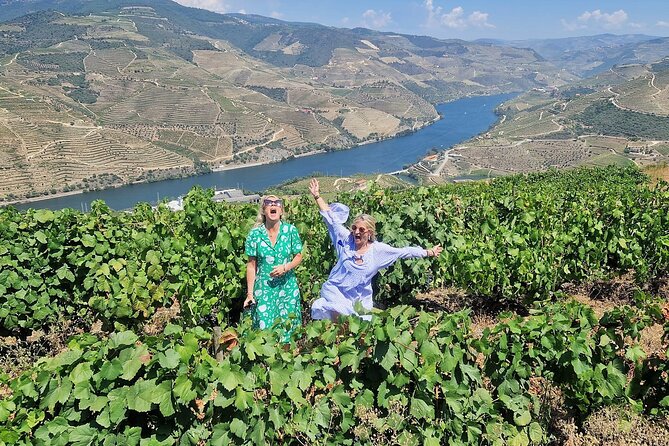 Douro Valley-Expert Guide-Boat-Lunch-Tastings Premium Service - FAQ