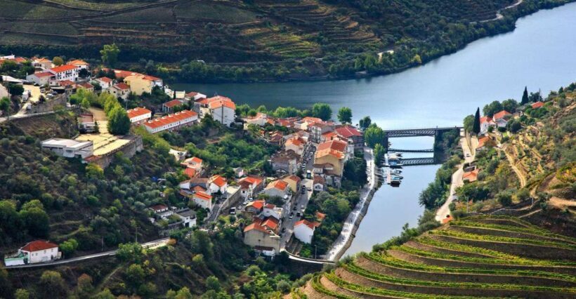 Douro Valley: Private Airplane Tour Around the River Douro - FAQs