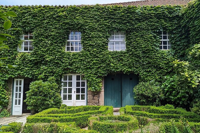 Douro Valley Private Tour: 2 Farms, Lunch & Boat Trip - Douro River Boat Trip