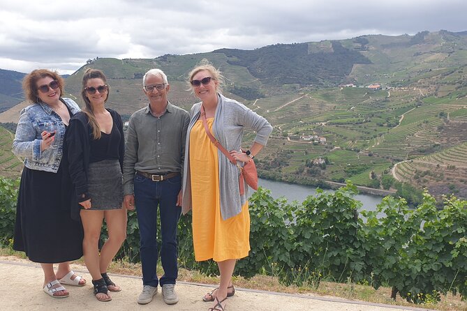 Douro Valley Tour Wine and Breathtaking Views - Experiencing the Personalized Tour With a Private Guide