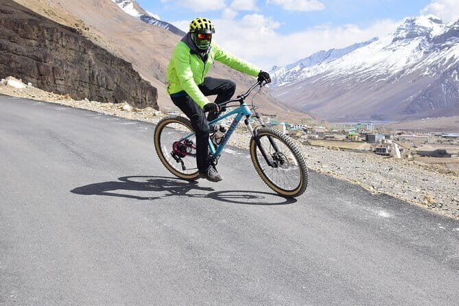 Downhill Mountain Biking Adventure at Komic - Introducing This Mountain Biking Journey