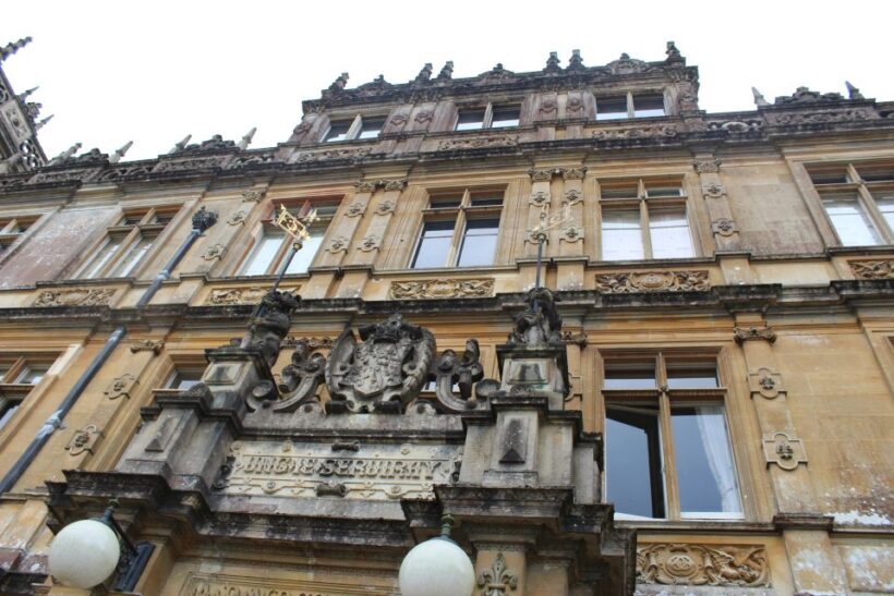 Downton Abbey and Village Small Group Tour from London - The Experience for Different Travelers