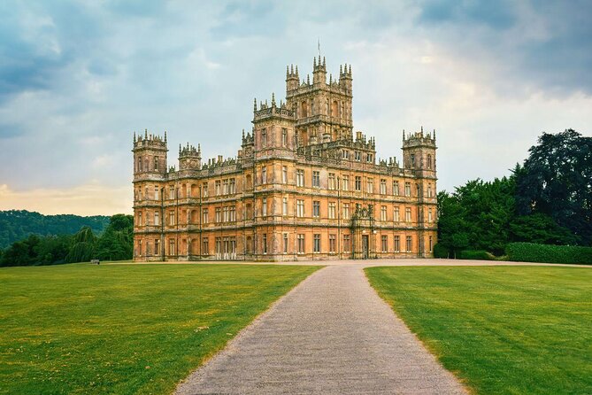 Downton Abbey and Village Small Group Tour from London - Key Points