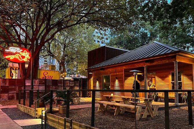 Downtown Austin Walk: History with Food and Drink Options - Exploring Rainey Street and Historic Homes
