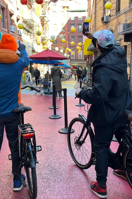 Downtown Bike Tour with Stylish Dutch Bikes! - The Value Proposition