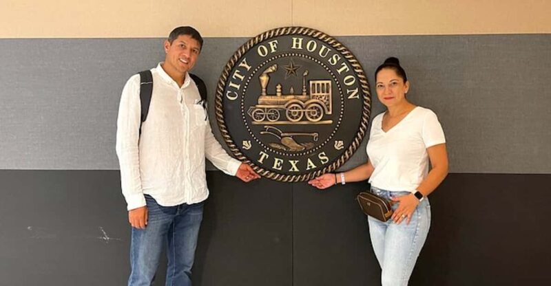 Downtown Houston: Astroville Tunnel Tour in Spanish - Who Should Do This Tour?