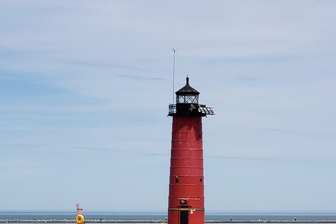 Downtown Kenosha Urban Art and Photography Walking Tour - Key Points