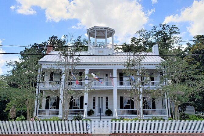 Downtown Lafayette Cajun History & Folklore Walking Tour - Authenticity and Personal Touches