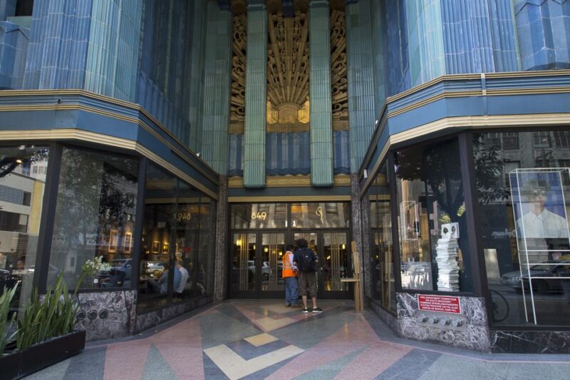 Downtown Los Angeles Bike Tour: Top 10 Destinations of DTLA - The Experience Guide & Group Size
