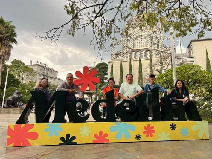 Downtown shopping and art galleries/museum - Why Choose This Tour?