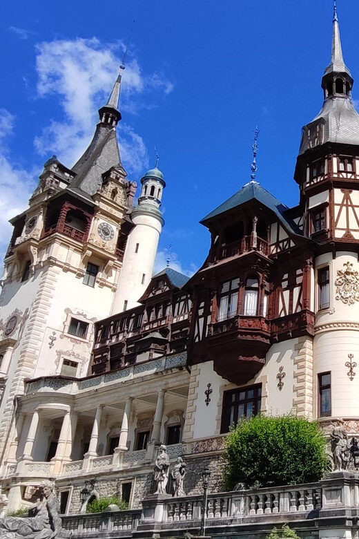 Dracula Castle, Peles Castle and Brasov Private Day Tour - Bran Castle: The Legend of Dracula