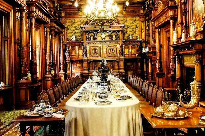Dracula Castle, Peleș Castle & BrașOv - Private Tour From Buchare - Discovering the City of Brasov