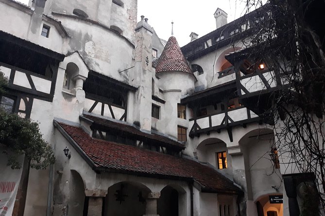 Draculas Castle & Peles Palace Tour From Bucharest Including Brasov Old Town - Traffic Considerations for Your Journey