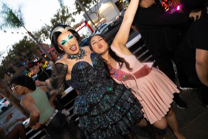 Drag Bar Crawl with Drink in Los Angeles - Key Points