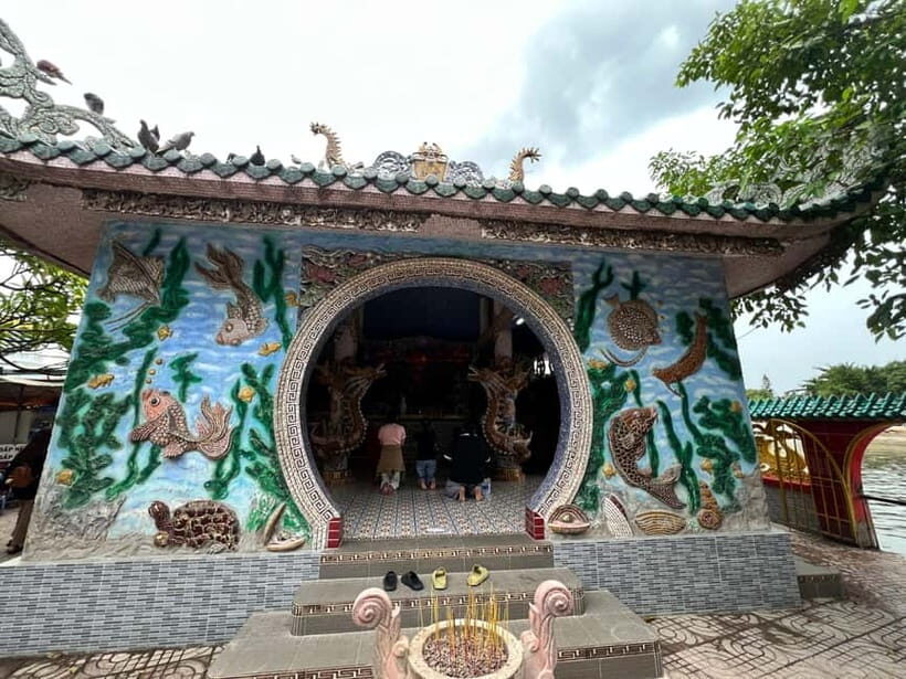 Dragon Floating Temple & Simulate Mekong Island by SpeedBoat - Authenticity and Value