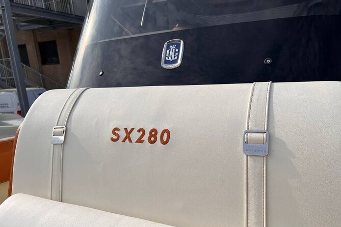 Dreamer tour(1 H) boat Invictus - Key Points