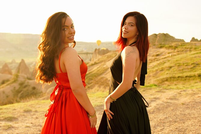 Dreamlike Professional Photo Shoot With Balloons in Cappadocia - Booking Your Dream Photoshoot: Tips and Information