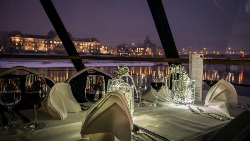 Dresden: Evening River Cruise with Dinner - Key Points