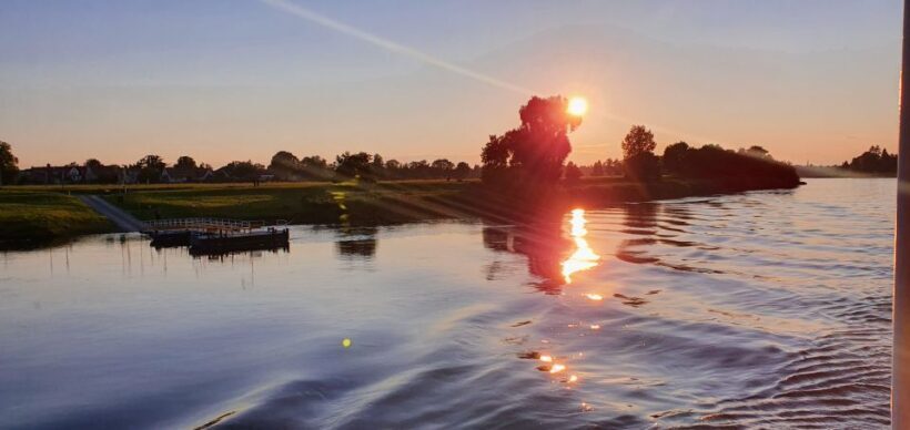 Dresden: Evening River Cruise with Dinner - Why This Cruise Offers Good Value