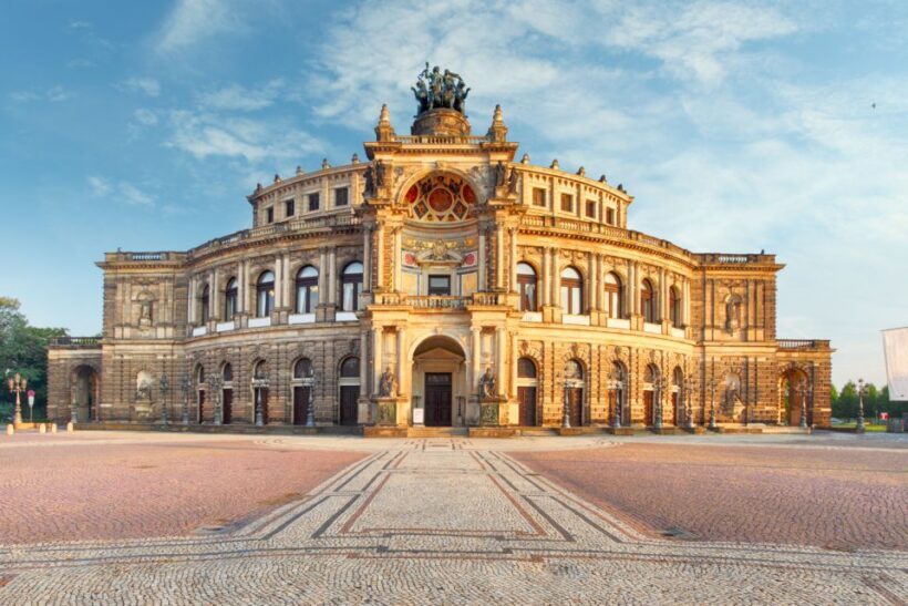 Dresden: Old Town Scavenger Hunt for Children - An In-Depth Look at the Dresden Old Town Scavenger Hunt