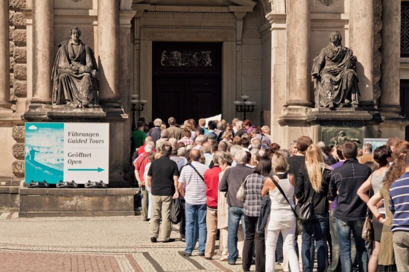 Dresden: Semperoper Tickets and Guided Tour - Discovering Dresden’s Semperoper: A Closer Look