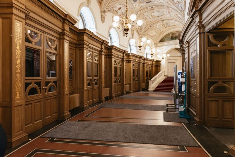 Dresden: Semperoper Tickets and Guided Tour - FAQ