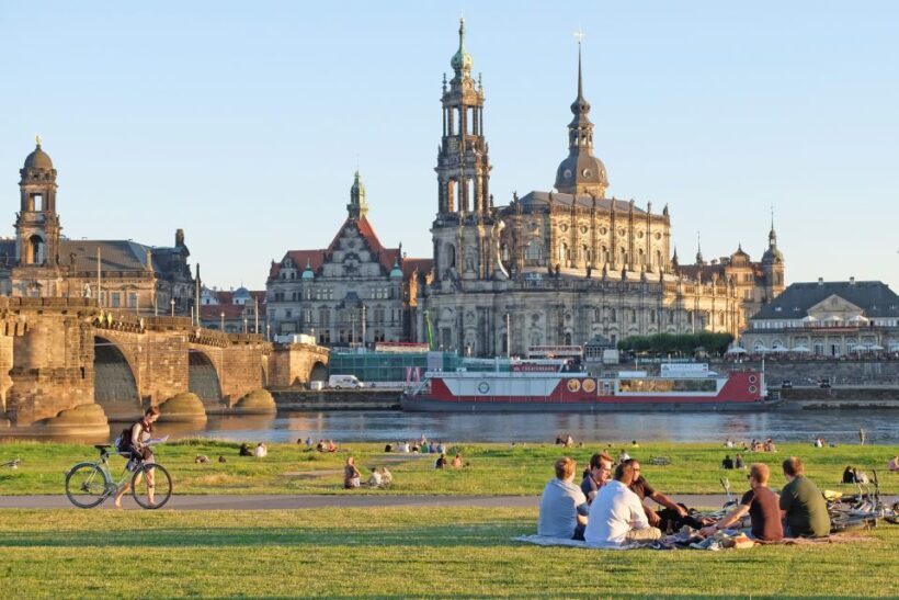 Dresden: Shared Small Group Walking Tour in English - The Artistic Heart at Theaterplatz and the Semper Opera