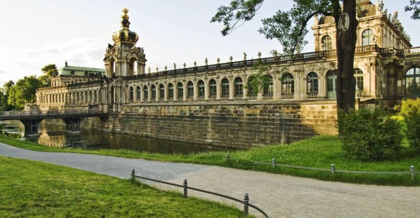 Dresden: Smile Tour with Prosecco - How the Tour Feels and What You’ll Experience