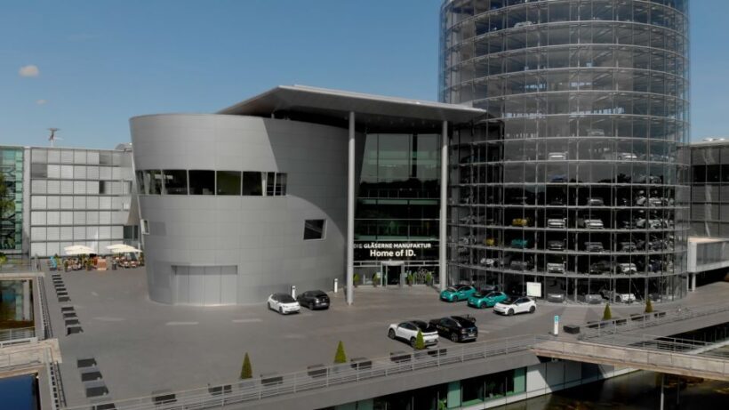 Dresden: Tour of VW's Transparent Factory - Key Points