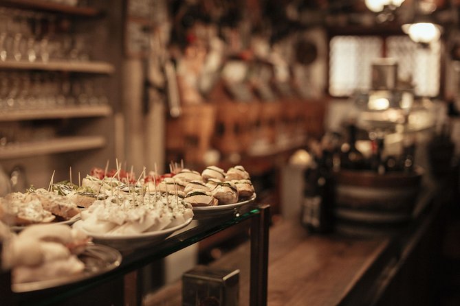 Drinks & Bites in Venice Private Tour - Meeting Your Private Guide: Starting the Adventure