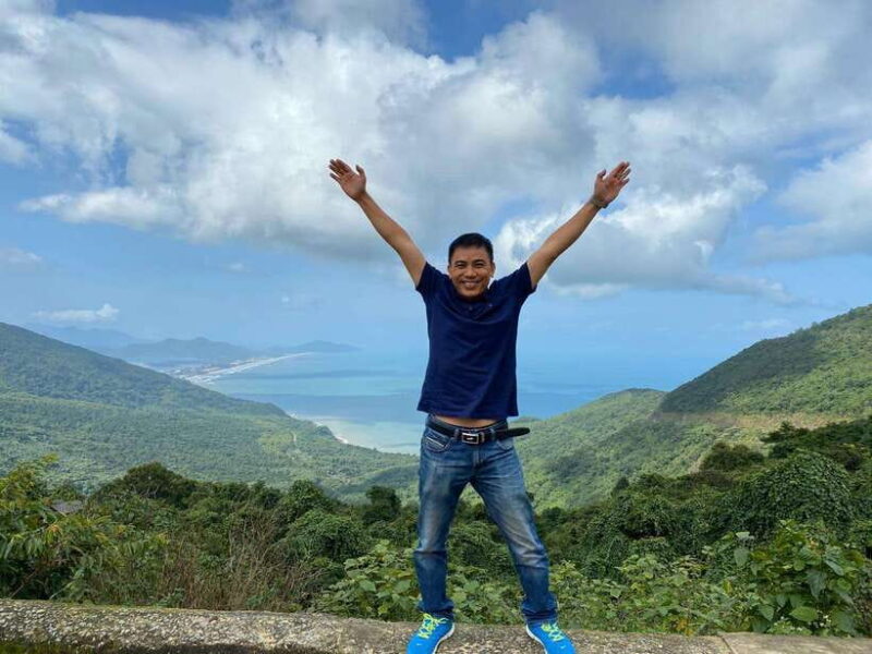 Driver Hue to HOI AN : see Hai Van Pass - Marble Mountain - The Sum Up