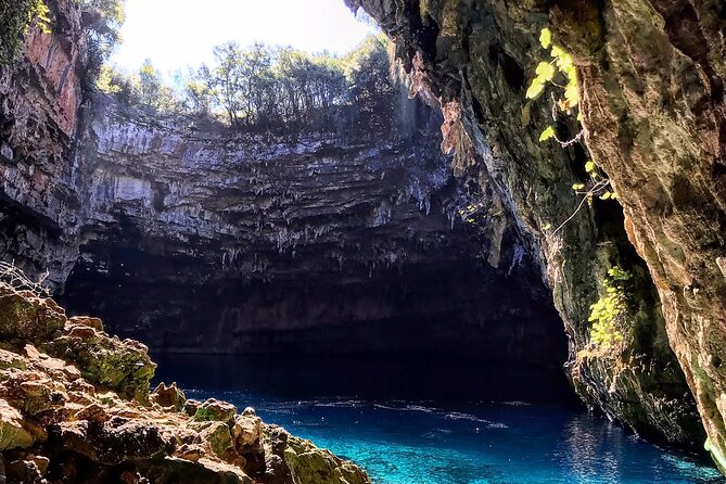 Drogarati cave-Melissani Lake and Antisamos Beach - A Closer Look at the Tour Experience