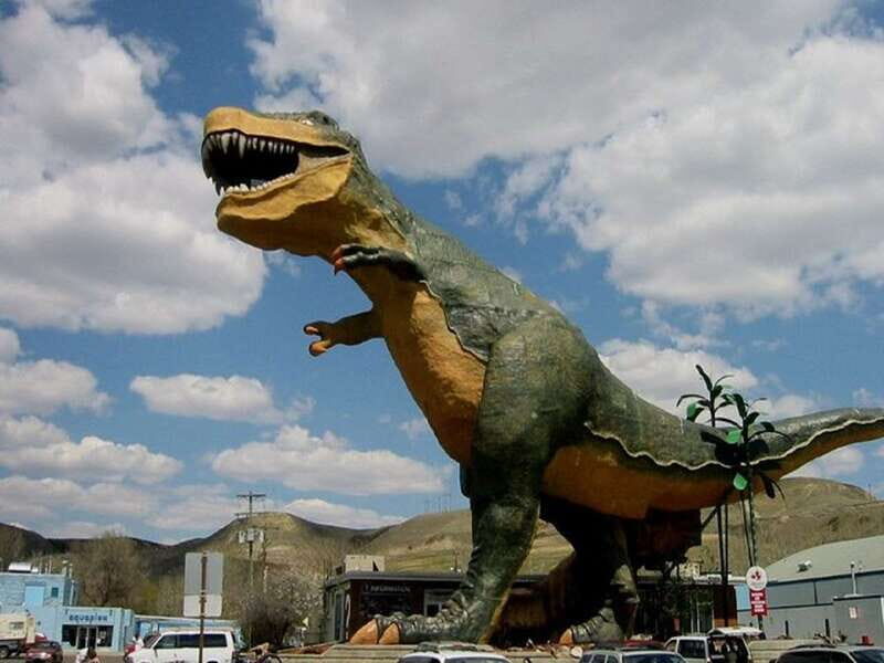 Drumheller: Bad Land & Dinosaur Museum Tour from Calgary - Practicalities and Considerations