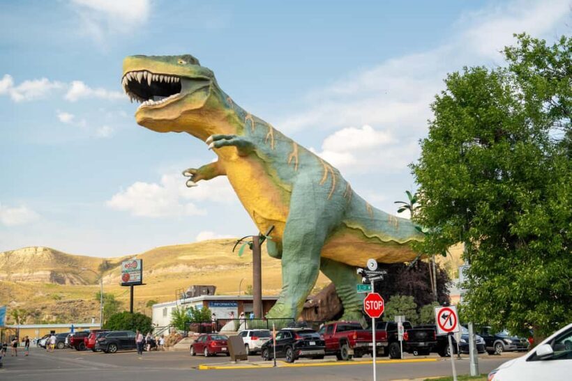 Drumheller: Dinosaurs, Canyons, & Hoodoos Day Tour - The Value Proposition