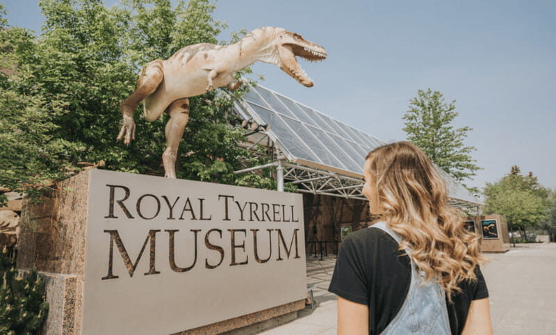 Drumheller: Dinosaurs, Canyons, & Hoodoos Day Tour - Authentic Experiences and Real Reviews