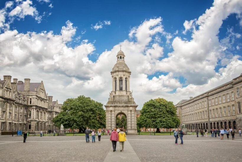 Dublin: Book of Kells, Dublin Castle and Christ Church Tour - Practical Tips for Travelers