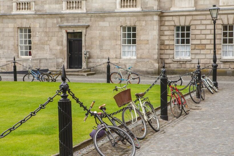 Dublin: Fast-Track Book of Kells Ticket & Dublin Castle Tour - FAQs