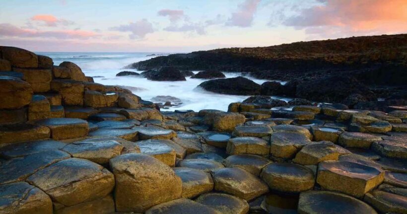Dublin: Giant's Causeway & Belfast (Titanic or Black Taxi) - Key Points