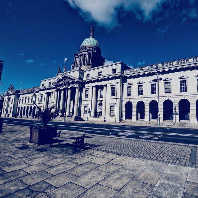 Dublin: Highlights & Hidden Gems Private Tour + Local Guide - Discovering Dublin: Highlights & Hidden Gems Private Tour + Local Guide