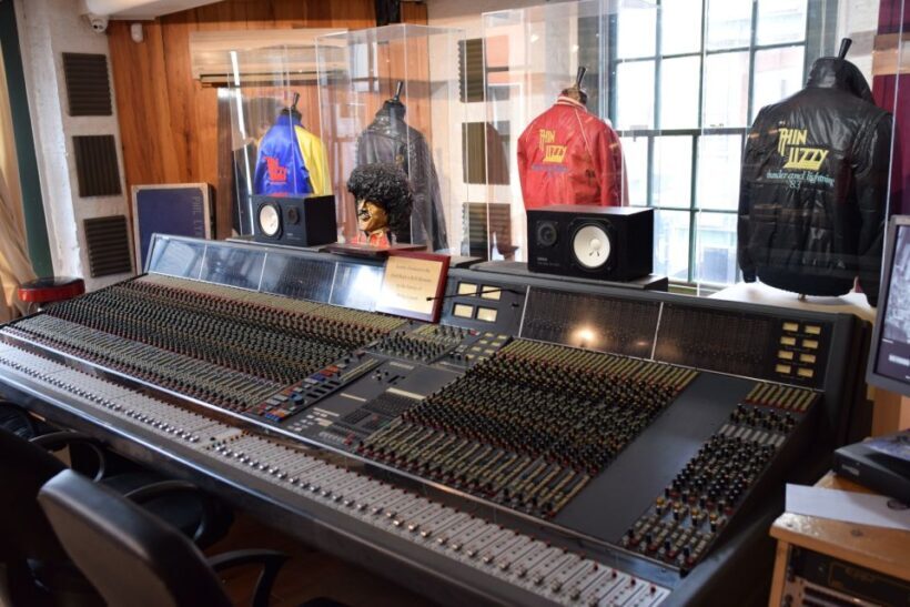 Dublin: Irish Rock 'N' Roll Museum with Tour in English - The Exhibits and Memorabilia