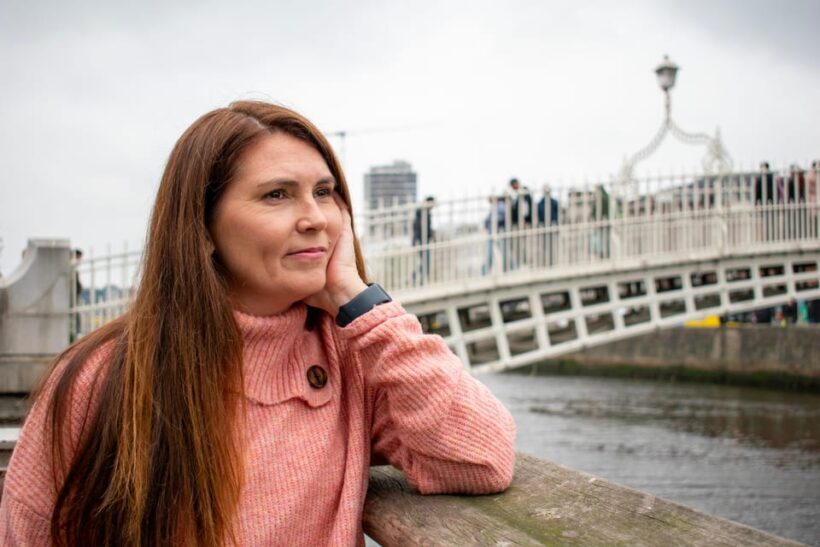 Dublin: Private Photo Experience - Hapenny Bridge