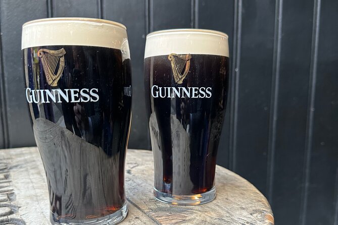 Dublin Pub Tour: Guinness Perfect Pour, Whiskey, Music and More - Exploring Dublin’s Pub Scene