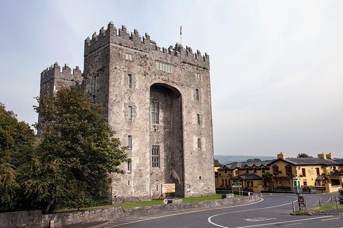 Dublin to Bunratty Castle, Cliffs of Moher, Burren Galway by Rail - FAQ
