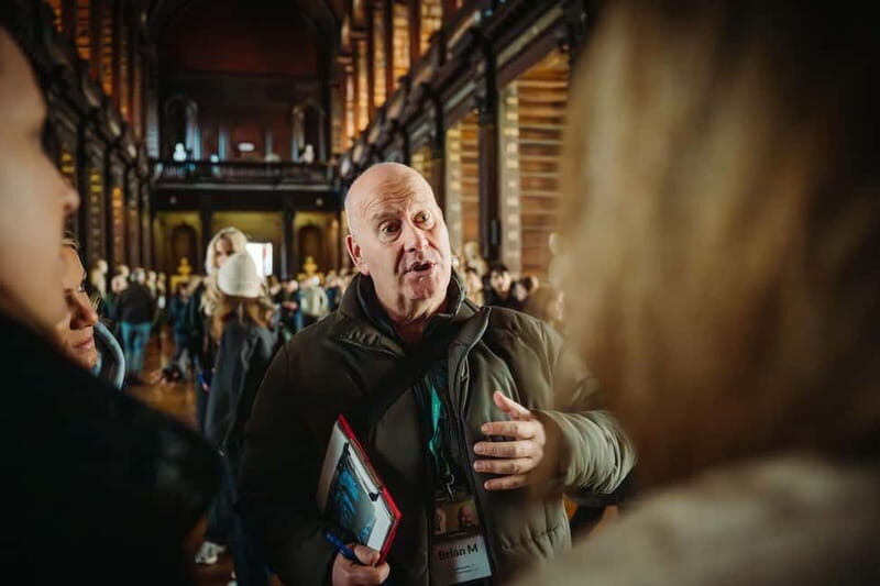 Dublin: Trinity College, Castle, Guinness and Whiskey Tour - An Afternoon of Irish Flavors