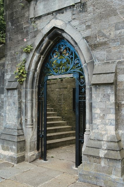 Dublin walking tour: ghosts & haunted places - Introduction: A Spooky Walk Through Dublin’s Dark Corners