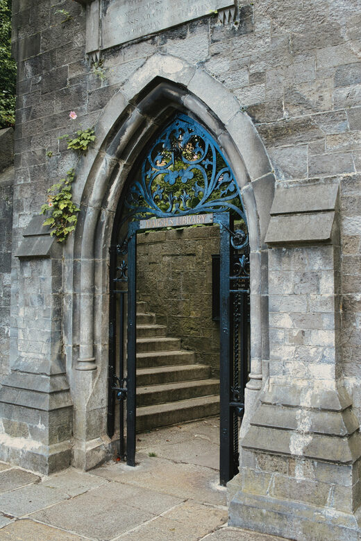 Dublin walking tour: ghosts & haunted places - Key Points